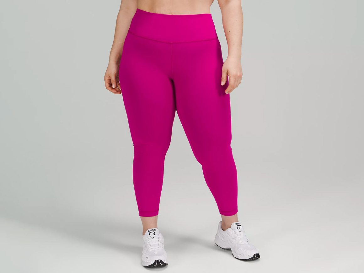 Choosing The Finest Yoga Attire For Women Glamorous Guru