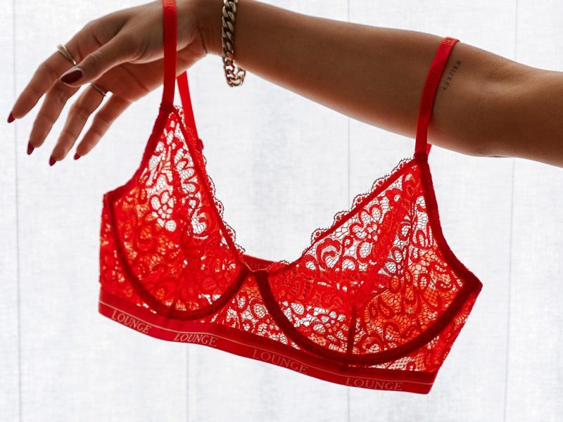 Selecting Alluring and Comfortable Lingerie: A Guide - Glamorous Guru